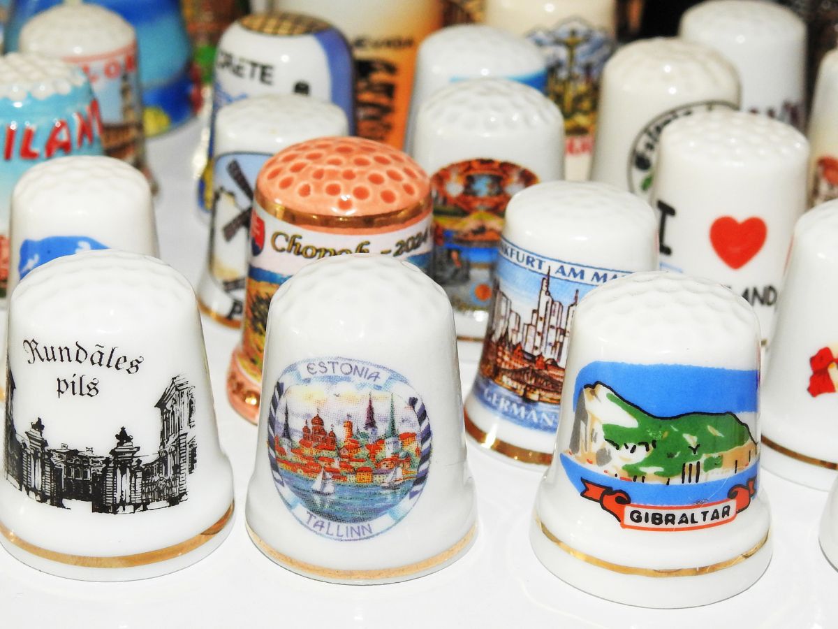 17 travel souvenir ideas you'll want to collect - PullOverAndLetMeOut.Com