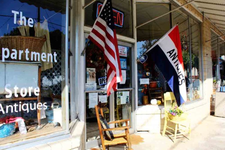 20 Small Towns in the South That Will Steal Your Heart ...