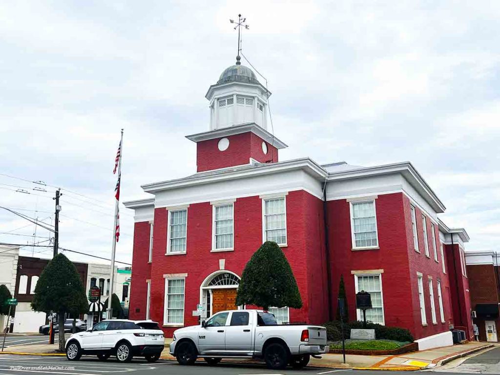 Fun Things to Do in Oxford, North Carolina - PullOverAndLetMeOut.Com